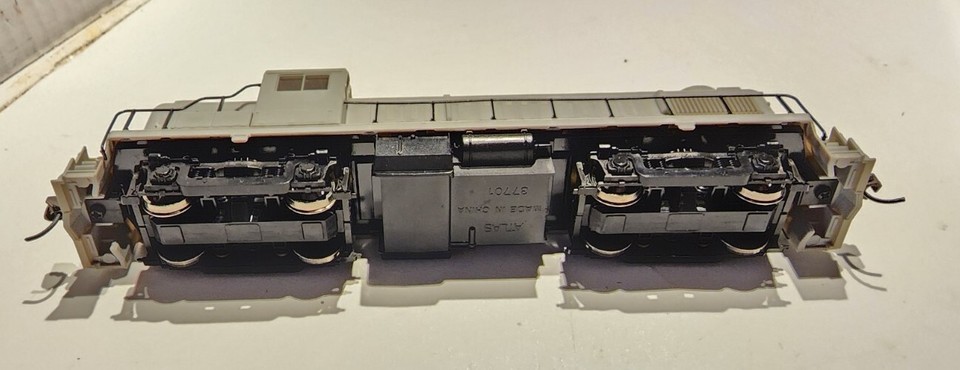 Atlas Classic HO Alco RS-3 Locomotive UNDECORATED | eBay