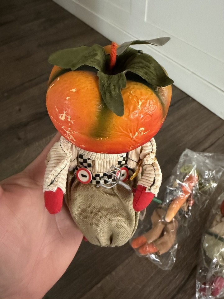 Vtg Anthropomorphic Vegetable Dolls 4 Pc Tomato Carrot Beet Cabbage ...