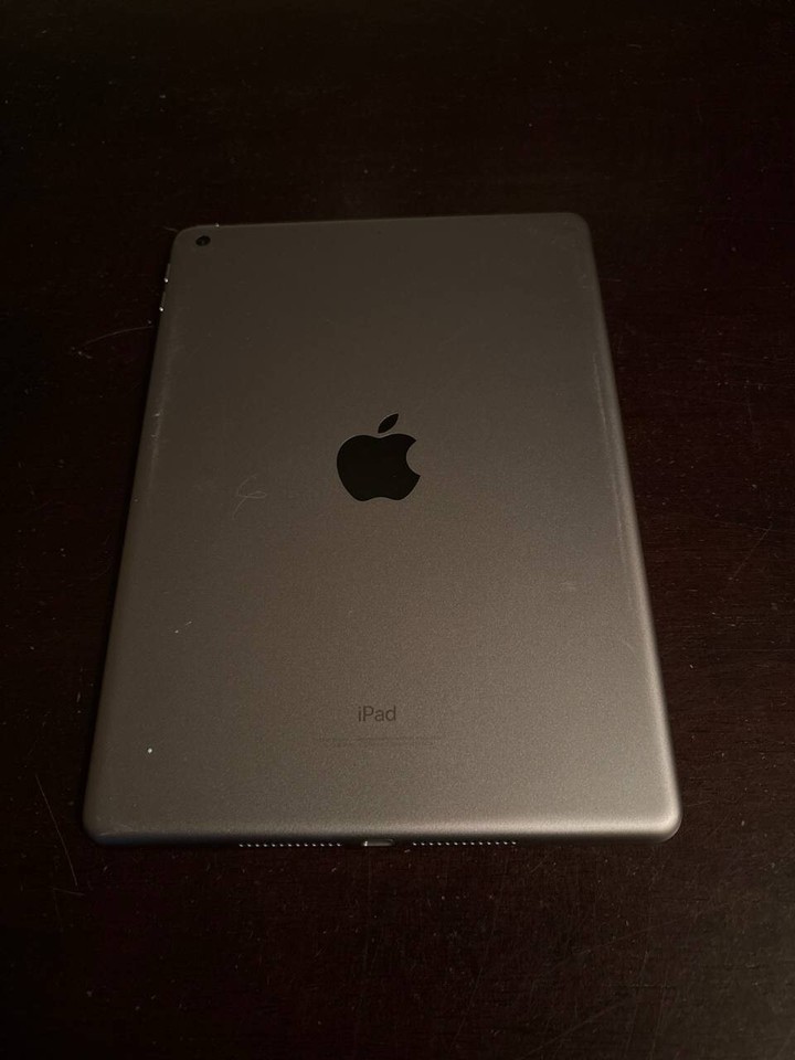 Apple iPad Air (5th Generation) A2588 64 GB, Wi-Fi, 10.9 in - Space ...