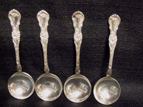 (4) R. WALLACE 1835 SILVERPLATE FLORAL 1902 PATTERN ROUND BOWL BOUILLON ...