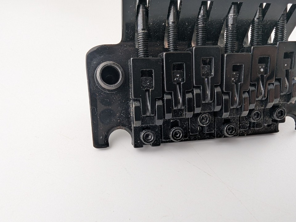 Jackson JS32 Licensed Floyd Rose Tremolo Black 32mm Block | eBay