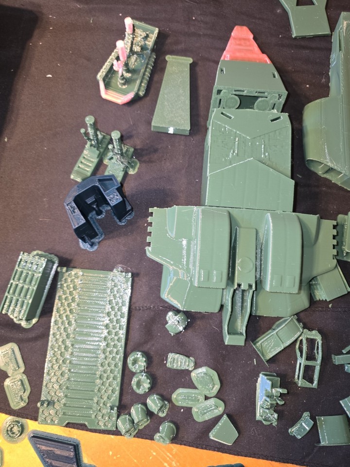 Aliens 1/72 scale Colonial Marines Cheyenne Dropship Model Kit 16 ...