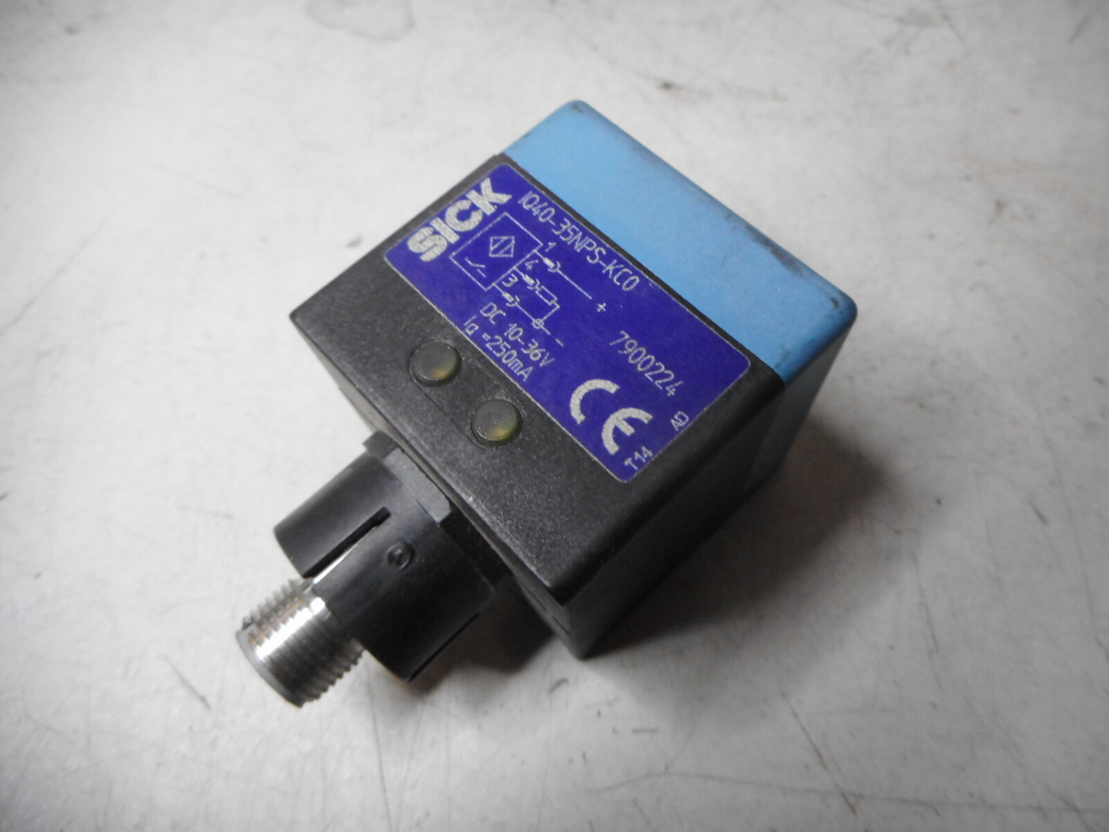 SICK PROXIMITY SWITCH - IQ40-35NPS-KC0 -- M12 Plug 35mm sense 7900224 ...