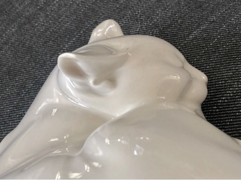 Extremely rare Royal Copenhagen Cat curled figurine #284 Erik Nielsen ...