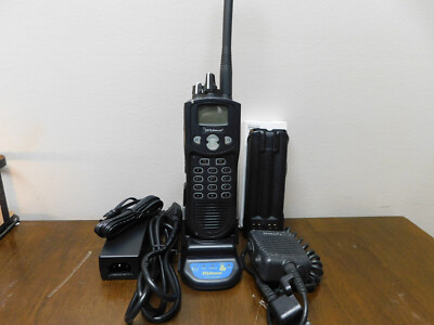 EF Johnson 51SL P25 Digital VHF 136-174mhz Trunking portable radio AES ...