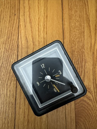 71-73 Oldsmobile Delta 88 98 Custom Cruiser Dashboard Clock 983202 Borg ...