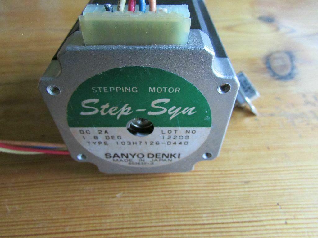 SANYO DENKI Step-Syn Schrittmotor (Stepping Motor) 103H7126-0440 1.8 ...