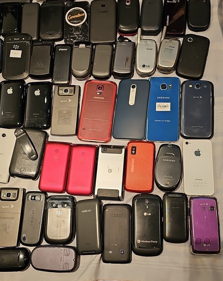 LOT OF 125 collection mixed OLD CELL PHONES UNTESTED FOR PARTS or ...