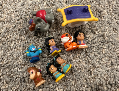 Squinkies Disney Aladdin Lot 2 Bases 7 Figs Jasmine Genie Rajah Abu | eBay