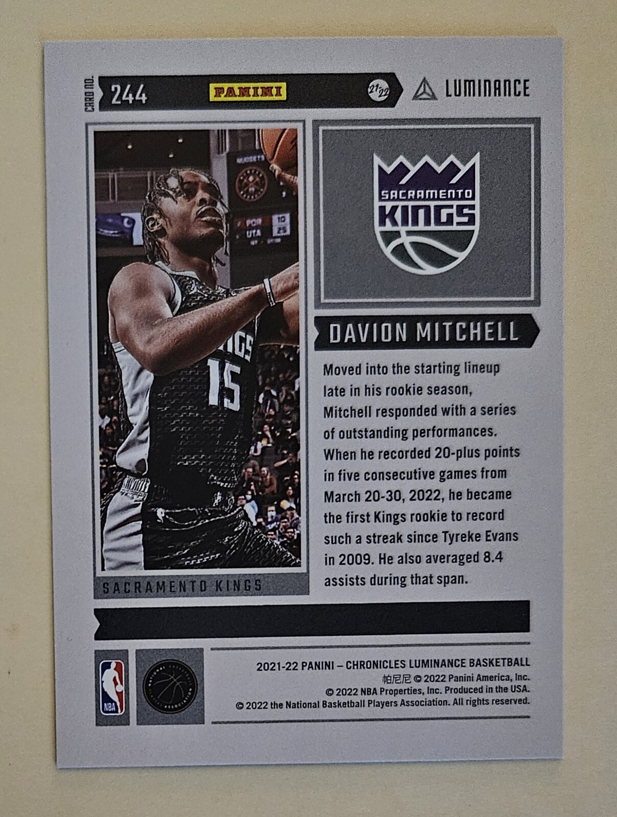 2021-22 Panini Chronicles - Luminance Davion Mitchell #244 Pink (RC ...