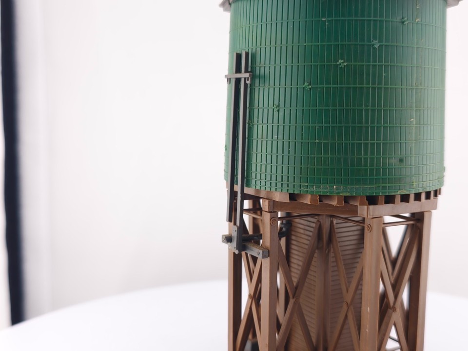 *READ Atlas? HO Scale Green Water Tower Assembled Model Railroad Layout ...