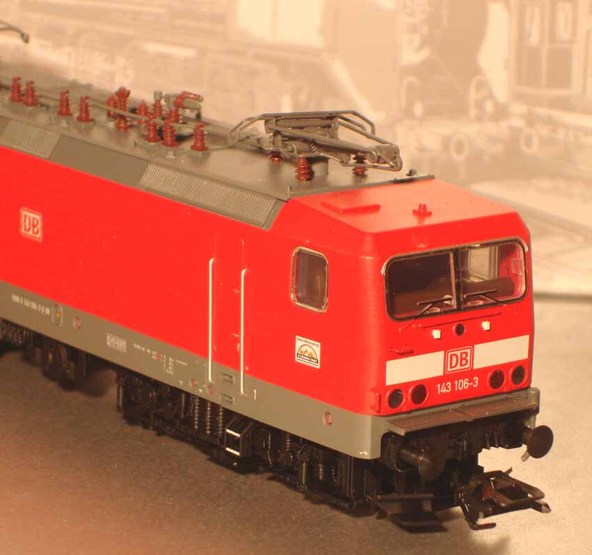 Märklin BR 143 Elektrolokomotive der Deutschen Bahn, H0 Spur (37425 ...
