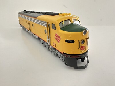 WALTHERS PROTO 2000 E8/9 HO MILWAUKEE ROAD LOCOMOTIVE #33C DC ITEM ...