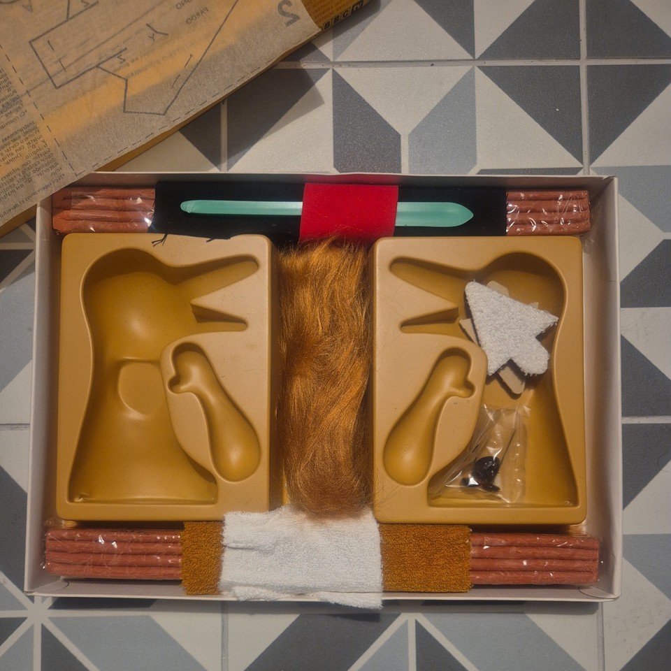 RARE Vintage Basil Brush outfit construction Kit 1970s plasticine ...