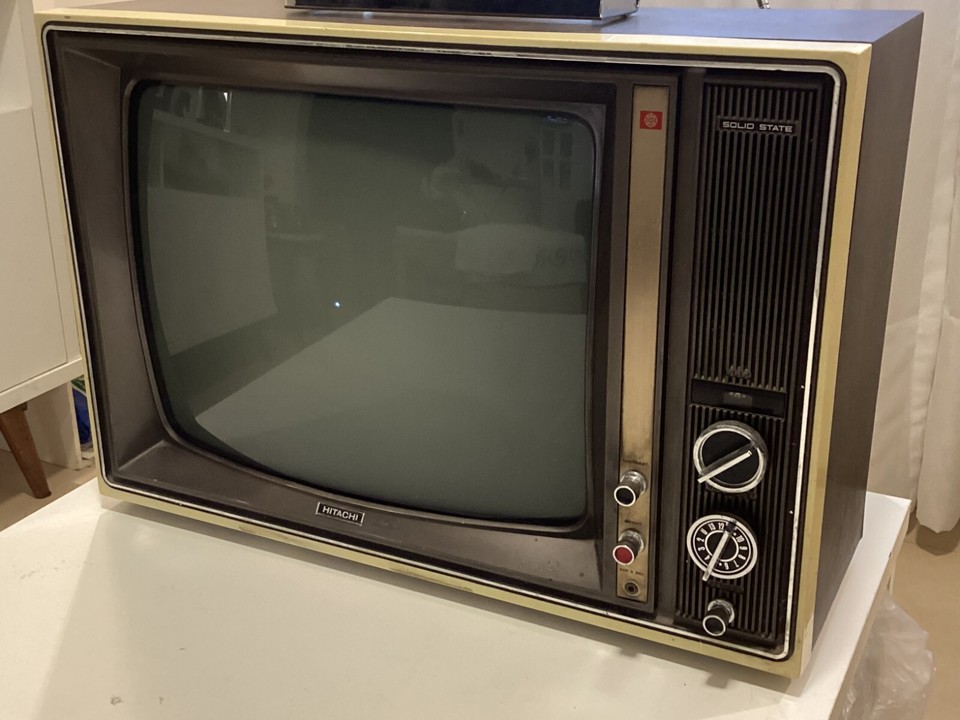 VINTAGE HITACHI SOLID STATE TV 14 INCHES. MODEL SU 861. MADE IN TAIWAN ...
