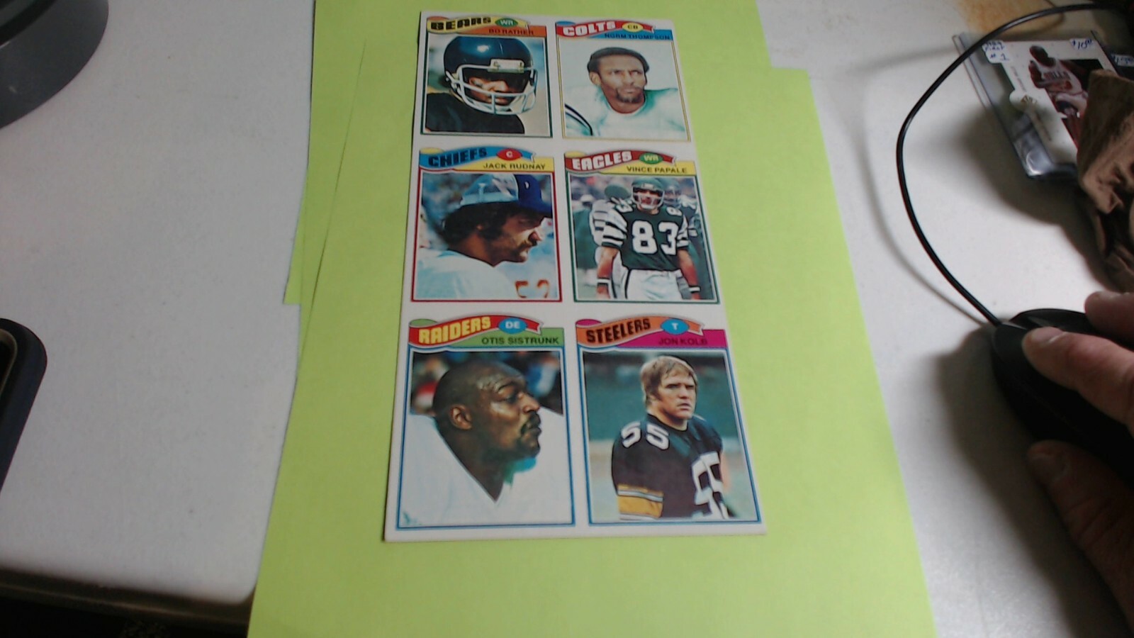 1977 Topps Football #397 VINCE PAPALE ROOKIE..on uncut sheet of 6 ...