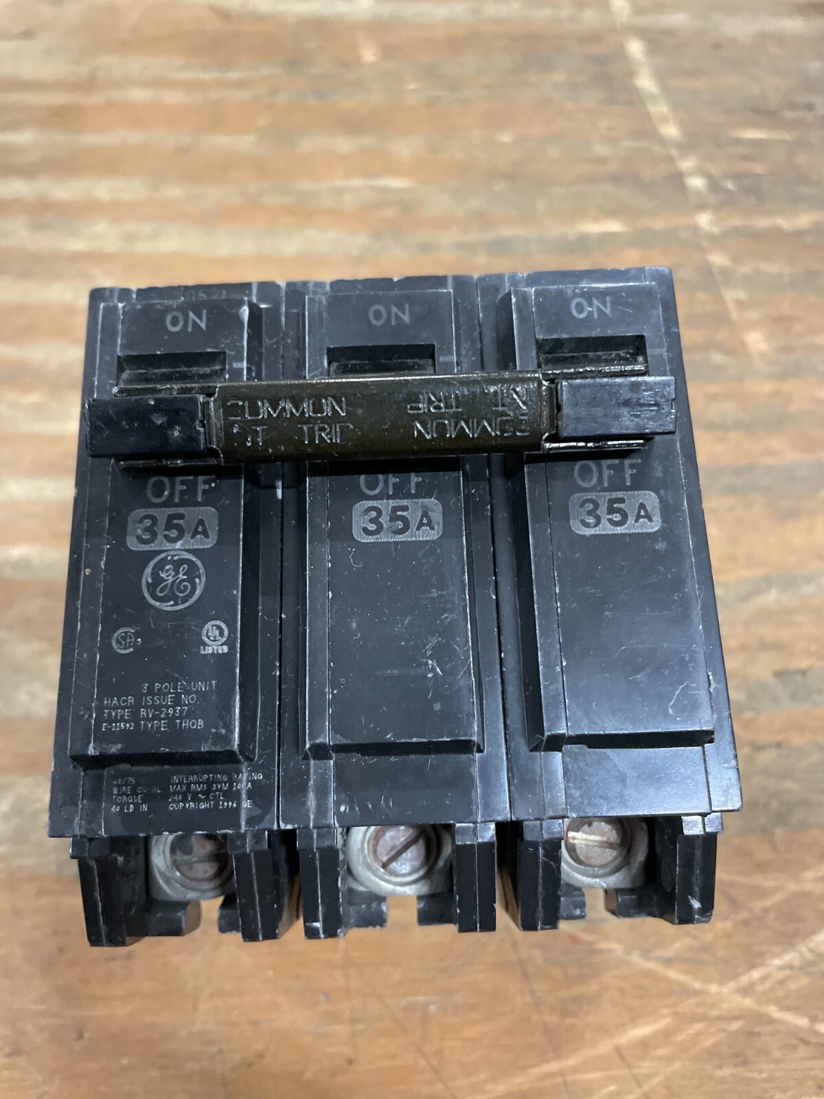 GE THQB32035 35 Amp 240 VAC 3 Pole Type THQB Bolt-On Circuit Breaker | eBay