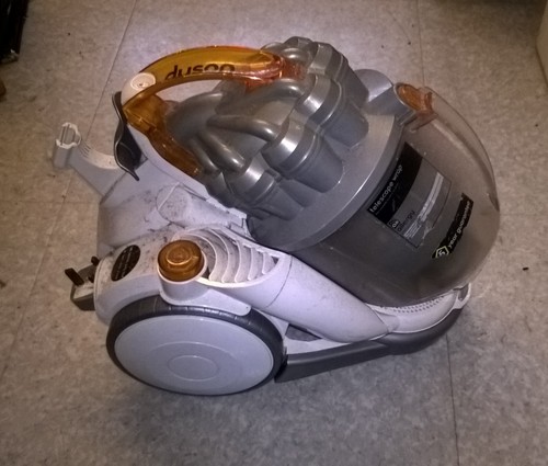 Dyson DC08 Stowaway Cylinder ‎Vacuum Cleaner Corded. Working White ...