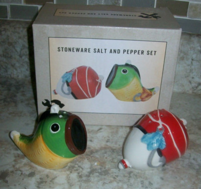 New Cracker Barrel Fish and Lure Salt and Pepper Shaker Set--Nautical ...