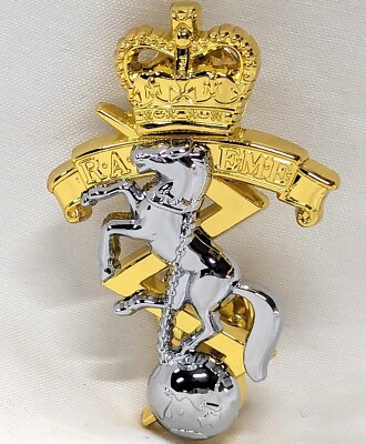 Australian Army RAEME Electrical & Mechanical Engineers badge uniform ...