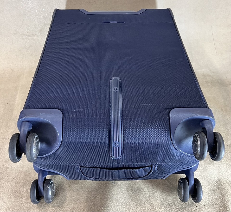 Samsonite Silhouette 17 Blue 21" Carry-on Expandable Softside Spinner ...