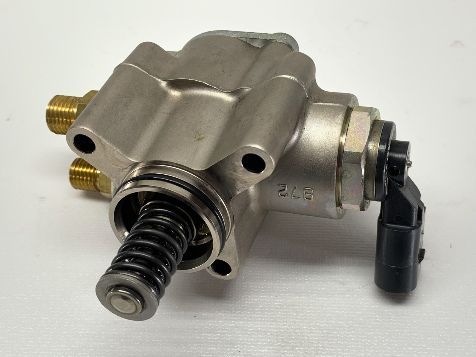 07 - 10 Audi Q7 A8 V8 4.2 Passenger Right Side High Pressure Fuel Pump ...