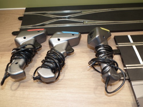 SCALEXTRIC DIGITAL CONVERTION KIT POWERBASE HANDCONTROLS X 3 ...