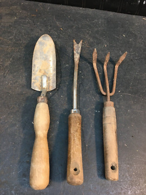 Vintage 3pc Garden Tools Set , Bulb Tool , 3 Tine Rake , Shovel Wood ...