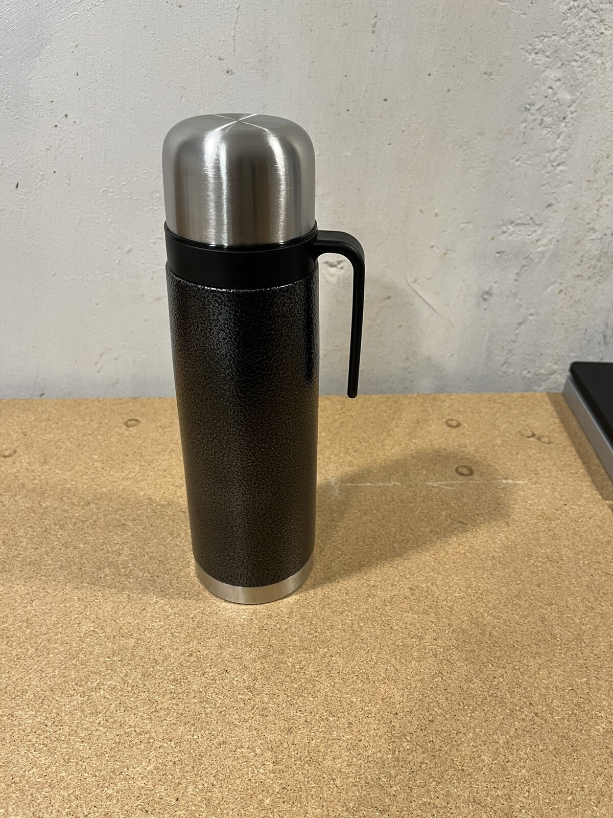 Vacuum sealed Thermos Flask Outdoor Travel Hot & Cold 1 Liter Black w ...