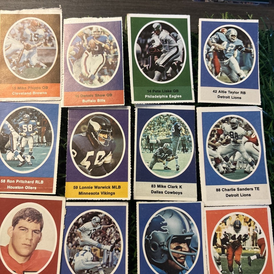 1972 NFL Action '72 Sunoco Sticker / Stamp Album, LOT of 30 NFL Stamps ...