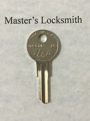 1 Keys 1978-2004 Peterbilt ALL US MODELS Semi Key Blanks Blank 1098DB ...