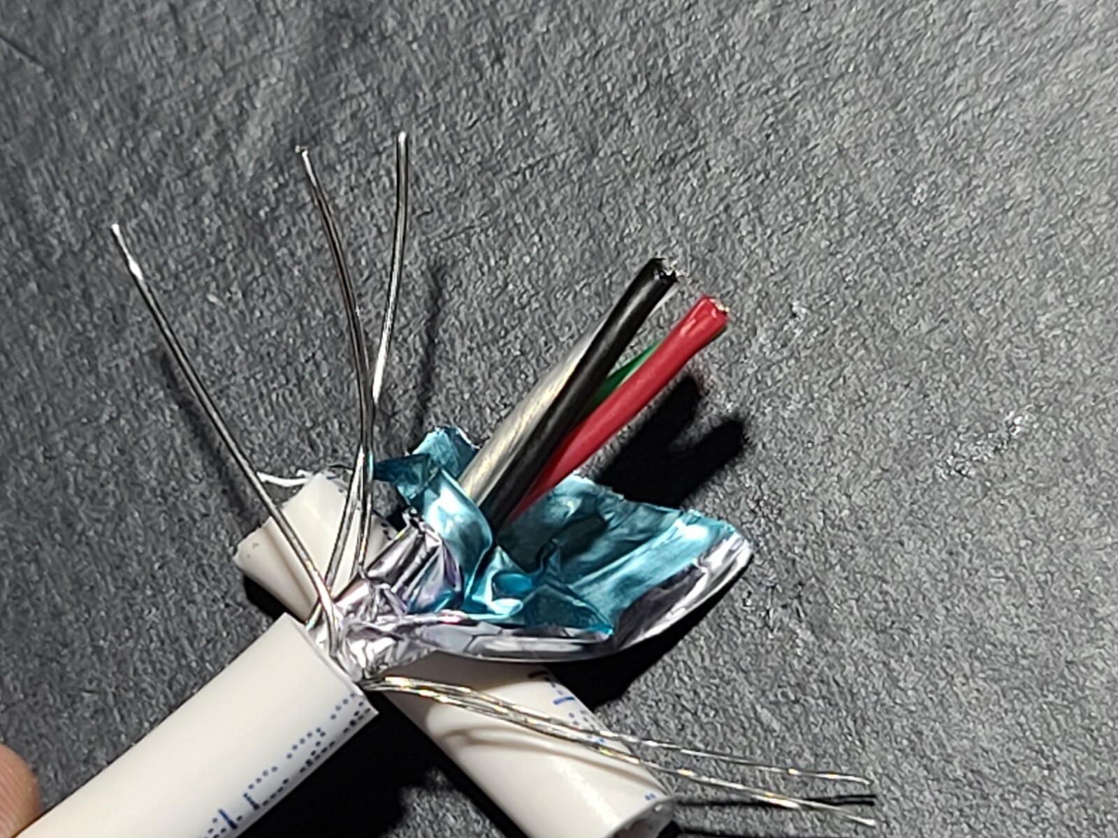 Approximately 500 Feet Belden 8729 22 AWG 4c Shield Cable Gray for sale ...