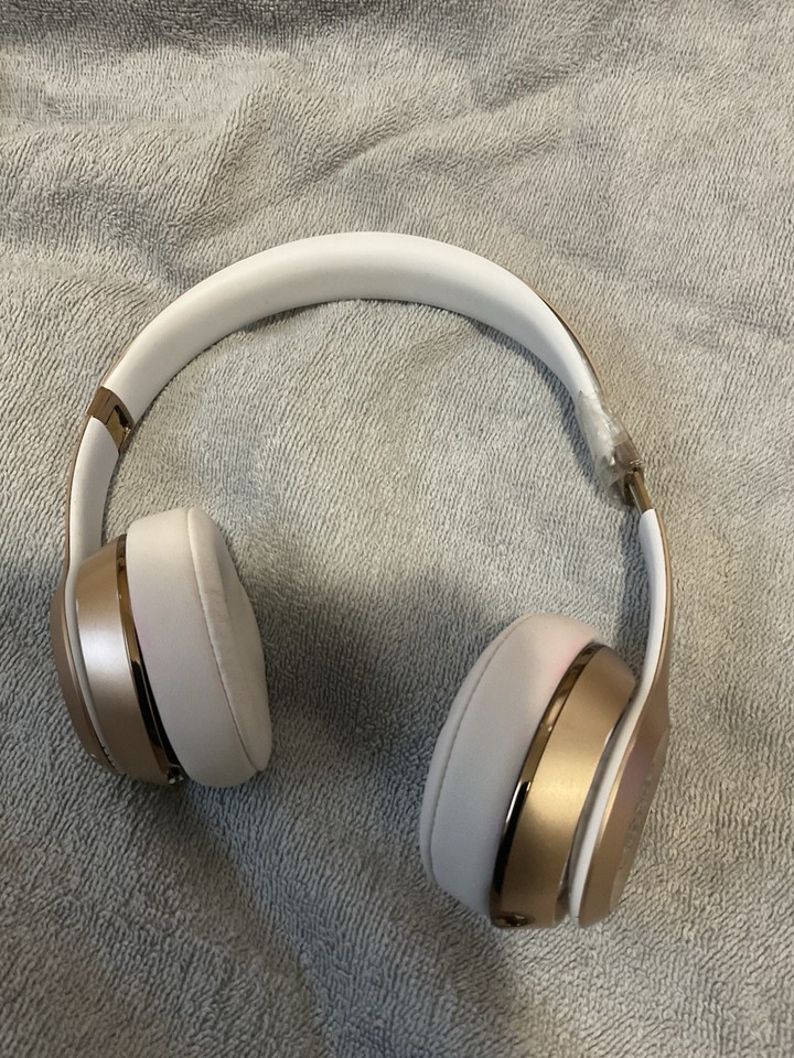 Beats by Dr. Dre Beats Solo3 Wireless On-Ear Headphones - Rose Gold ...