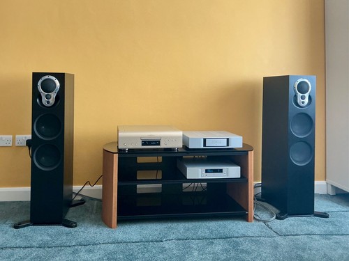 Linn Akurate 242 Floorstanding Speakers - Black Ash Finish - Stands ...