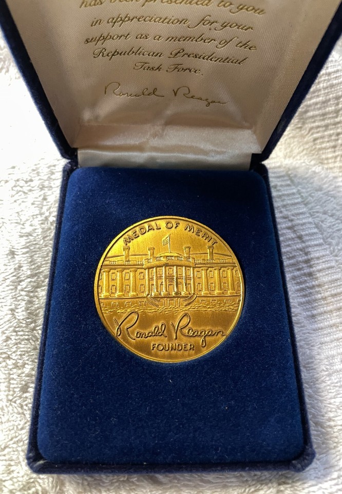 Original Vintage '84 Ronald Reagan Task Force Pins Stickers Medal Merit ...