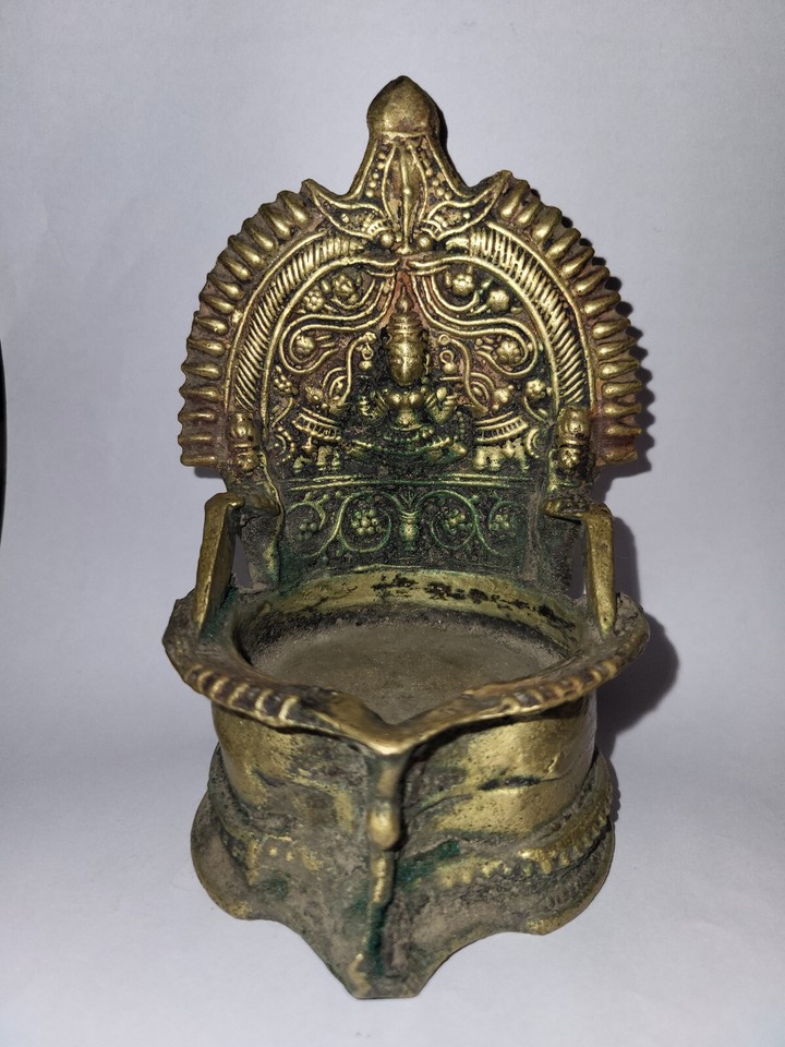 ANTIQUE TRADITIONAL INDIAN RITUAL BRONZE LAKSHMI LAMP GAJA LAXMI DIWALI ...