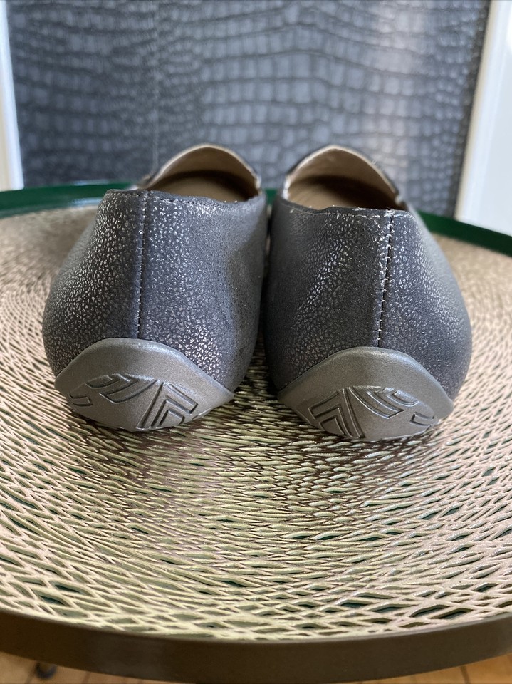 NWT Kenneth Cole REACTION Hip Bump Slip ons 8 | eBay
