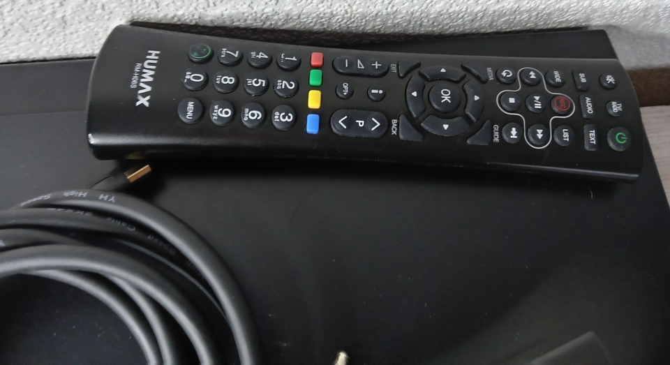 HUMAX HDR-1800T Freeview HD Smart Digital HD TV Recorder With Remote ...