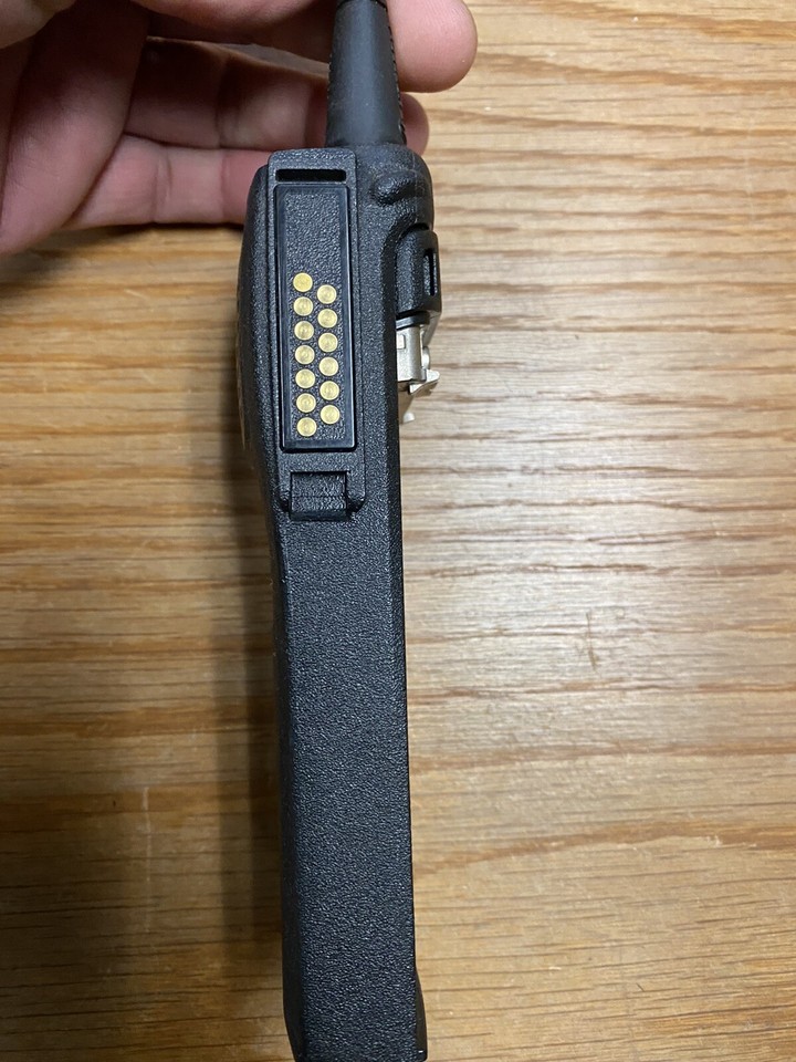 Motorola XTS 1500 Model 1.5 900 MHz Portable | eBay