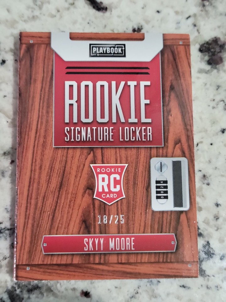2022 Playbook Rookie Signature Locker Skyy Moore RPA Booklet 18/25 | eBay