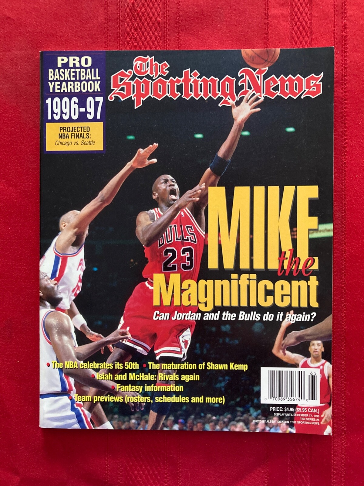 1996-1997 Sporting News Pro Basketball Yearbook magazine / NBA / Jordan ...