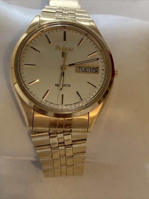 Vintage Pulsar Mens Quartz Classic Watch Day Date - Fresh Battery Y563 ...