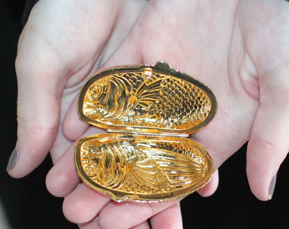 JUDITH LEIBER SWAROVSKI GEM EYE FISH PILL PILLBOX RING BOX STASH MAHI ...