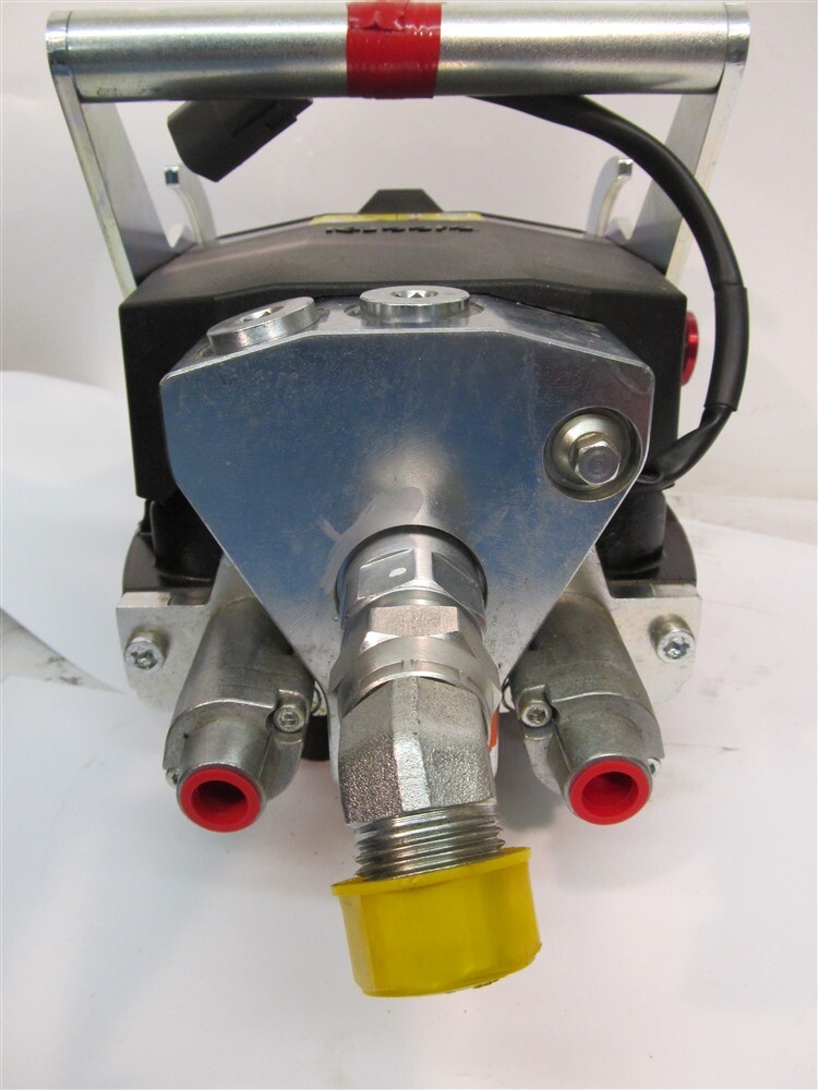 Kubota 7J447-61012, B00501 Control Valve - LM2605 Front End Loader | eBay