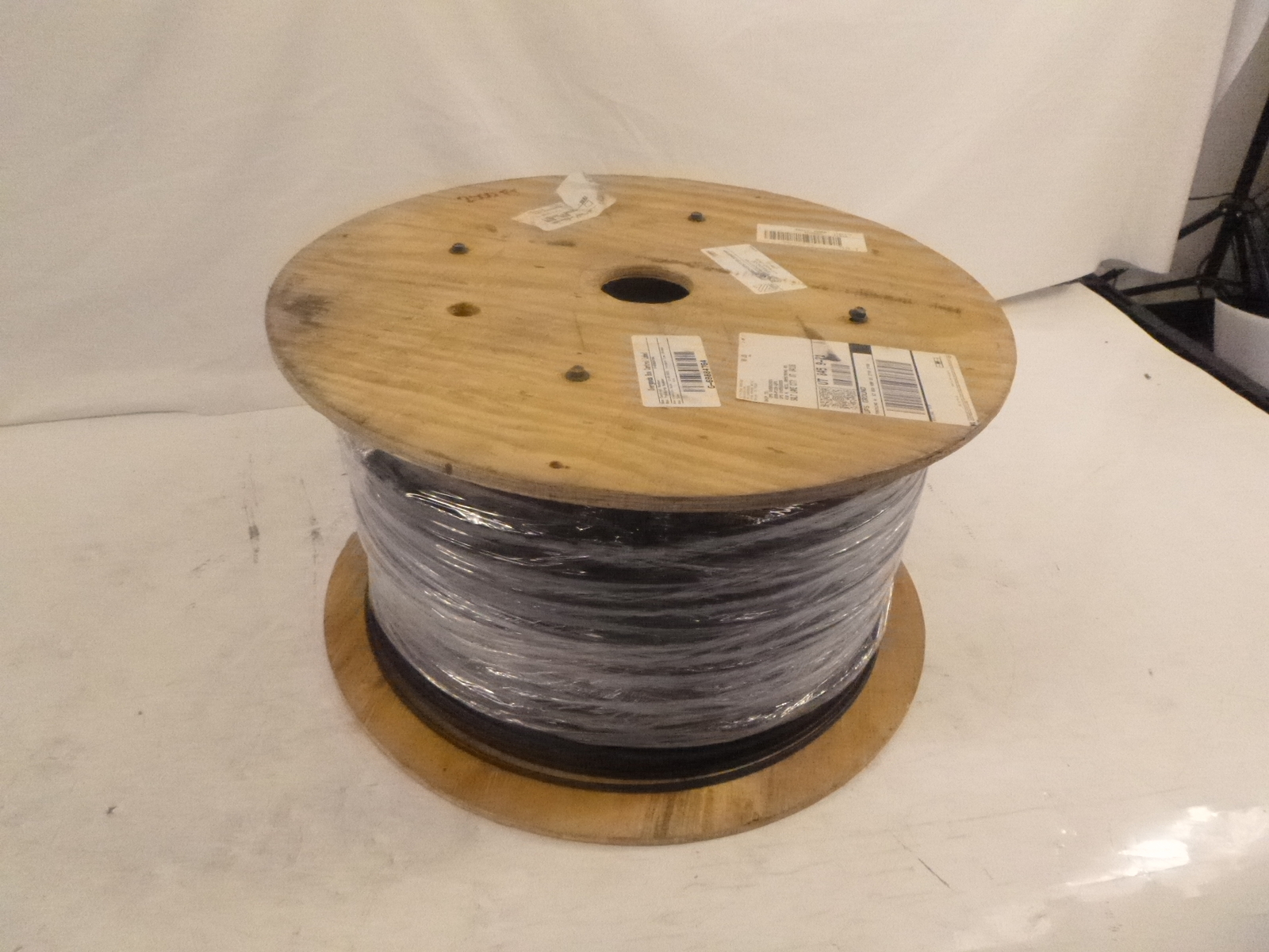 2000'NetSource Corning Optitap Single Mode 4 Strand Drop Fiber Optic ...