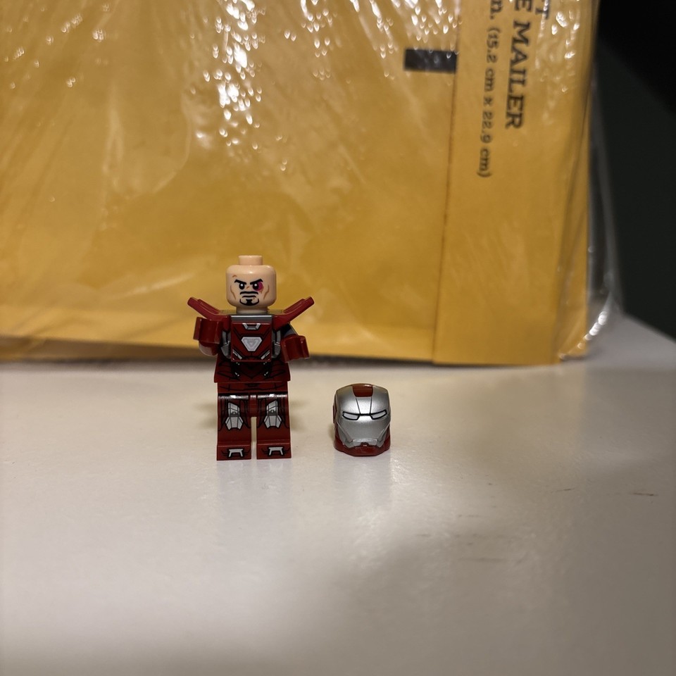 LEGO 5002946 Marvel Super Heroes Iron Man Silver Centurion Minifigure ...