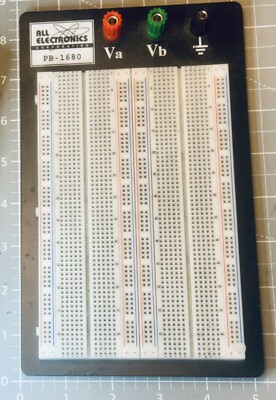 Point Solderless Breadboard with 3 Binding Posts, Metal Backplate PB ...