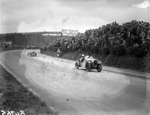 V E Horsman, Triumph, leads Frederick Stuart Barnes, Triumph 1930 Old ...