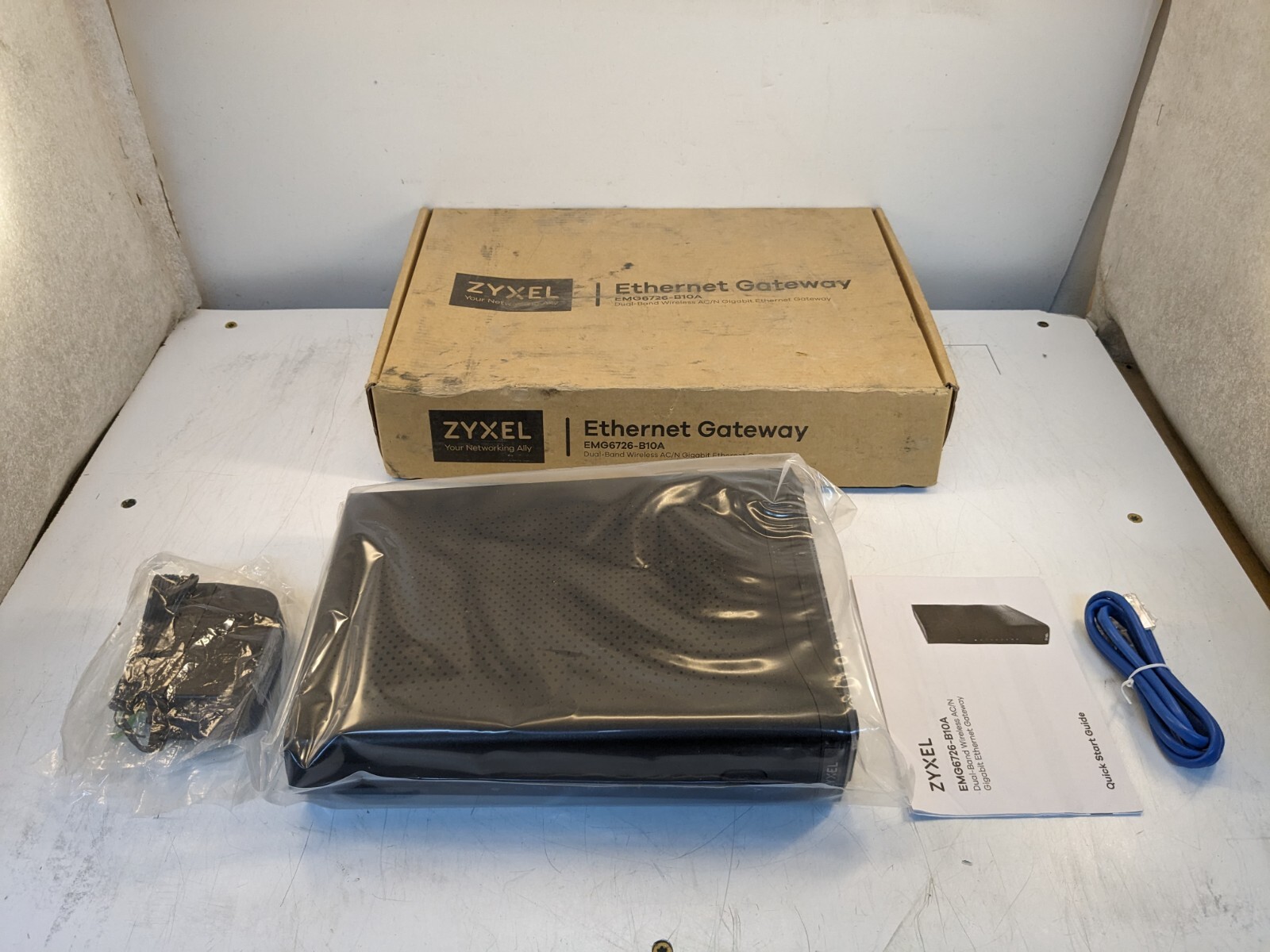 Zyxel Communications Ethernet Gateway EMG6726-B10A, Dual-Band Wireless ...