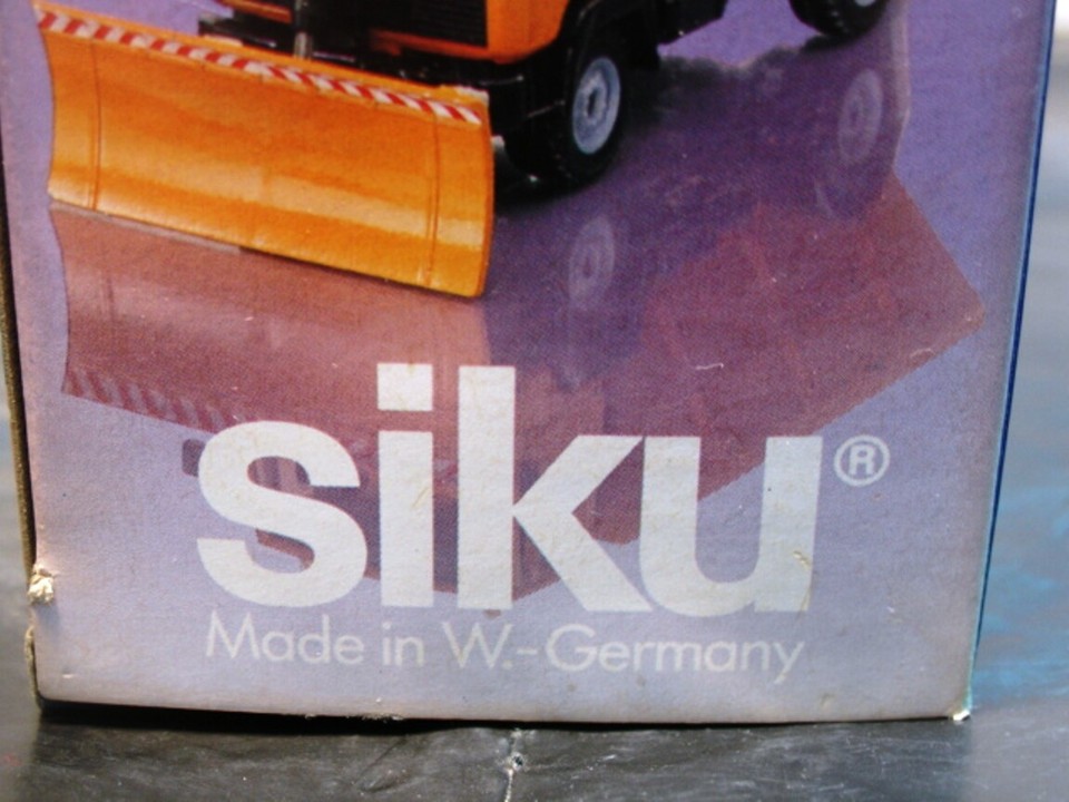 WOW EXTREMELY RARE #2527 Mercedes 2232 Snow Plough & Gritter Ora BNIB 1 ...